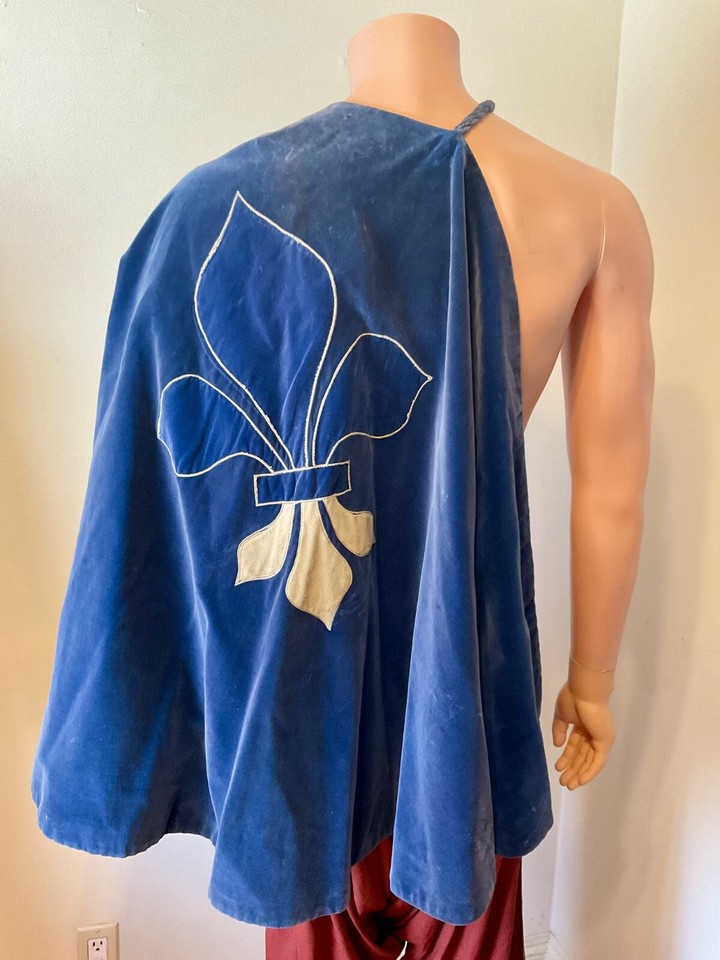 VINTAGE VELVET THREE MUSKETEERS STYLE CAPE MOVIE COSTUME FLEUR-DE-LIS ⚜ ...