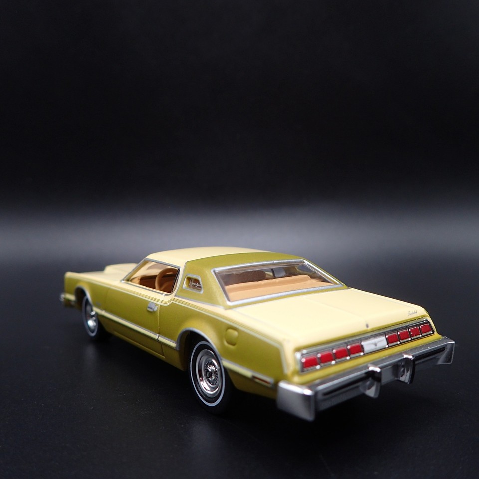 1976 76 FORD THUNDERBIRD RARE 1:64 SCALE COLLECTIBLE DIORAMA DIECAST ...