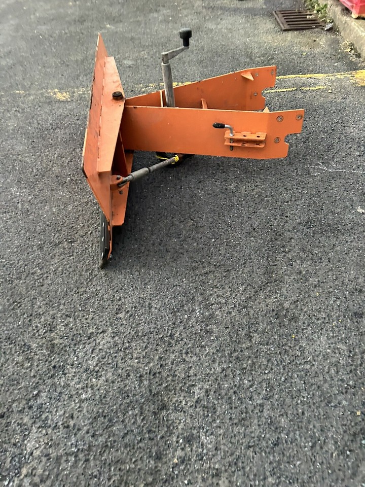 Scag snow plough dozer blade, hardly used fits 16 inch chassis up to 2 ...