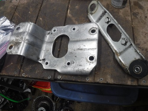 YAMAHA 440 EXCITER SS433 025276 motor parts: MOTOR MOUNT PLATE 2 pieces ...