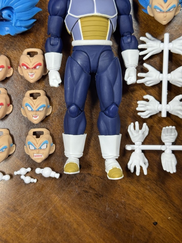 SH Figuarts Dragon Ball Z Beast Deities Vegeta B013 Super Saiyan God ...