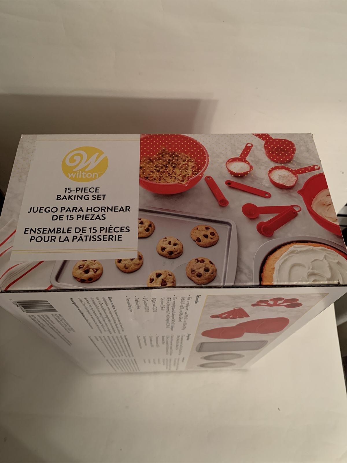 Wilton Baking Set Mixing Bowls Cookie Sheet Cake Pans Measuring Cups ...