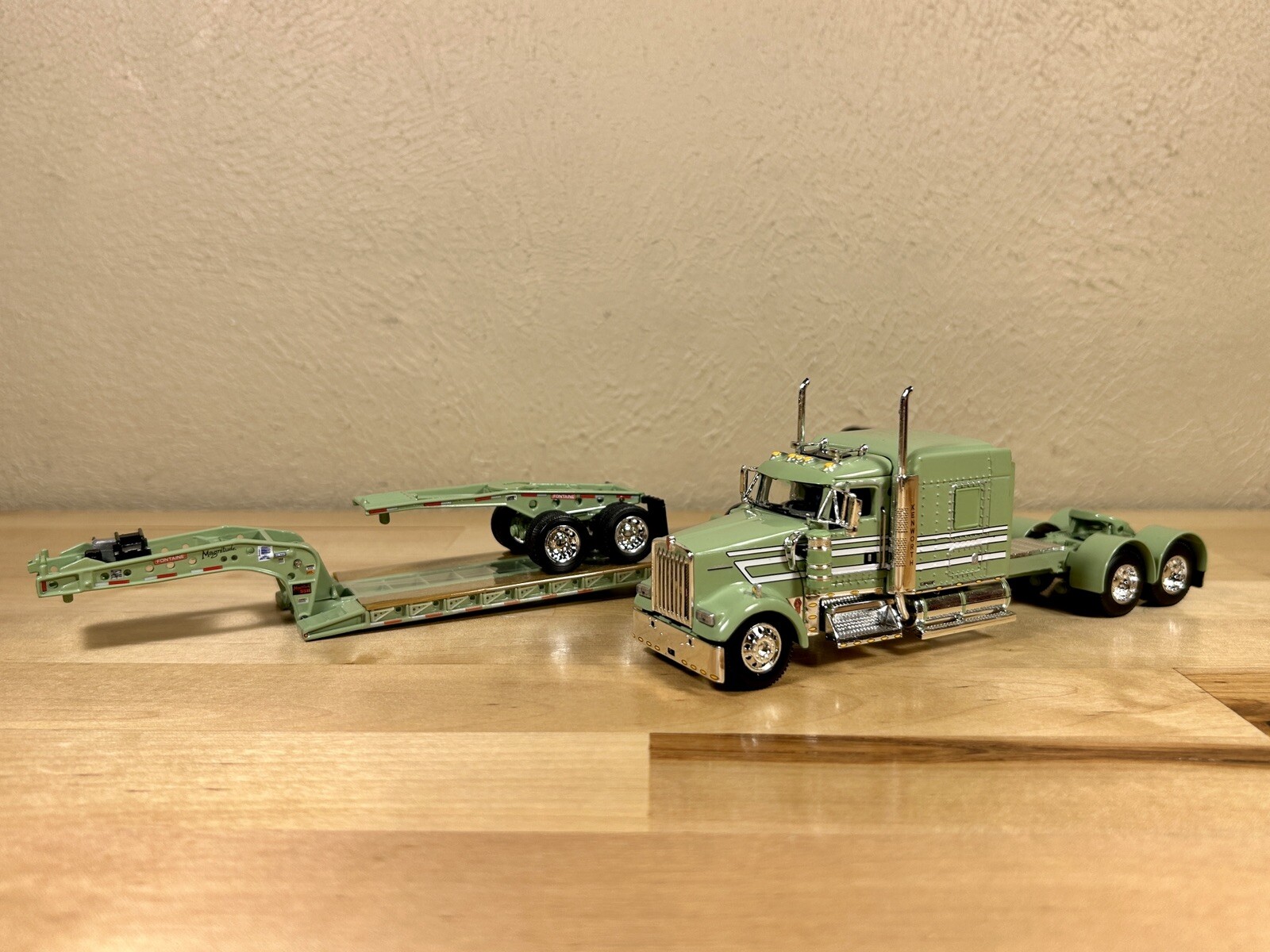 DCP 1/64 Kenworth W900 Magnitude Lowboy Jeep And Flip Axle Semi Truck ...