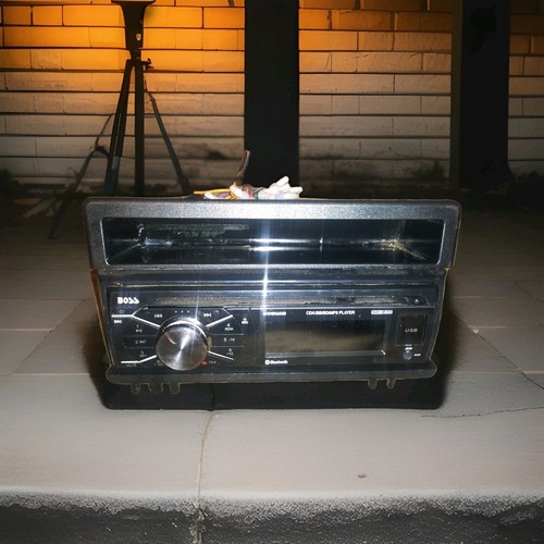Boss 508UAB single din radio stereo 50Wx4 SD CD Player MP3 Bluetooth ...