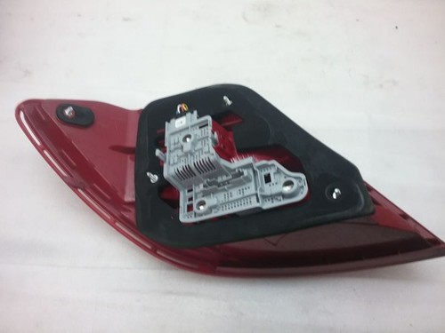 2049060703 RH Right Tail Light Lamp 204 Type Sedan 12-15 MERCEDES C ...