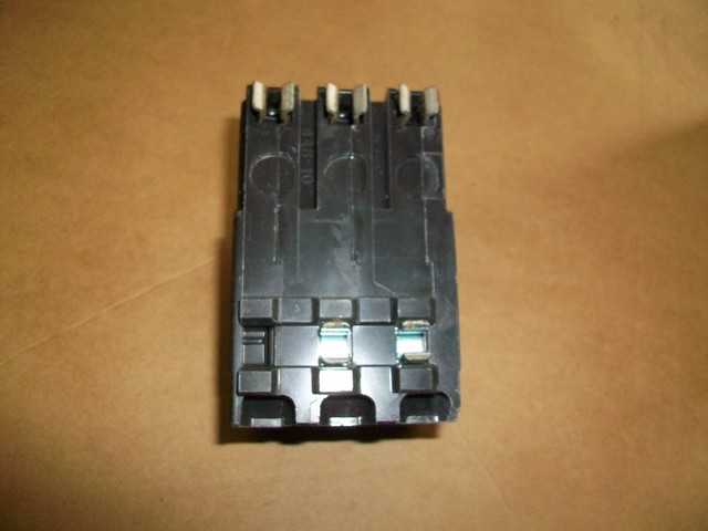 Square D QO390 Miniature Circuit Breaker - 90 A, 3 Pole, 120/240 VAC ...