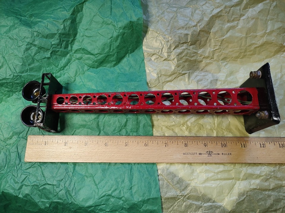 VINTAGE 2 MARX TRAINS O SCALE RED SEARCHLIGHT TOWER MADE IN USA Need ...