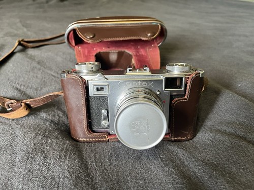 Contax IIA Rangefinder Camera With Zeiss 50mm Lens And Original Case ...
