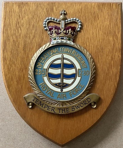 Old RAF Royal Air Force Station 230 OCU Squadron Crest Shield Plaque vz ...