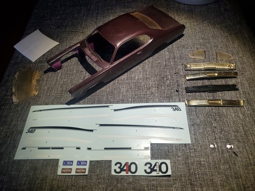 AMT 1971 Plymouth Duster 1:25 Slot Car-Ready Body Shell w/340 Decals ...