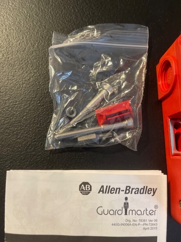 NEW IN BOX AB Allen Bradley 440G-T27121 Guard Master TLS1-GD2 Interlock ...