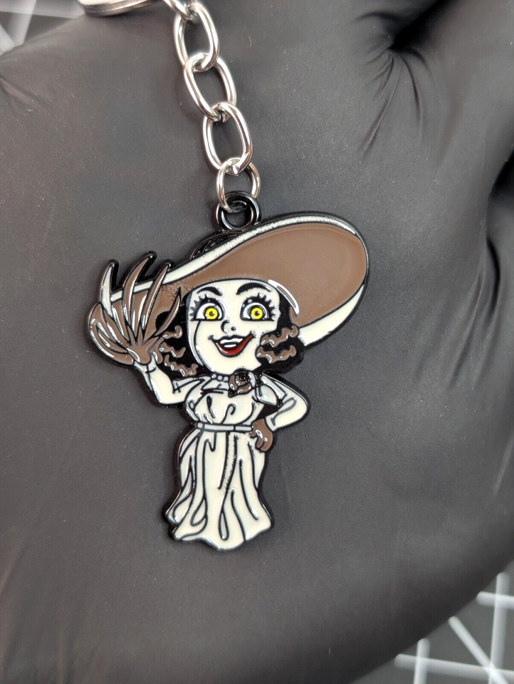 Resident Evil 8 Lady Dimitrescu Alloy Enamel Keychain RE8 Tall Lady ...