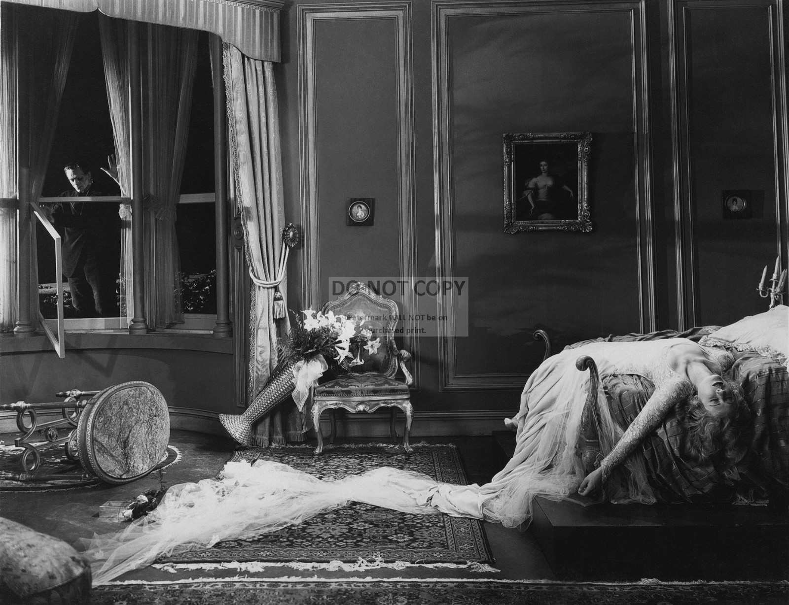 BORIS KARLOFF & MAE CLARK IN "FRANKENSTEIN" - 8X10 PUBLICITY PHOTO (EP ...