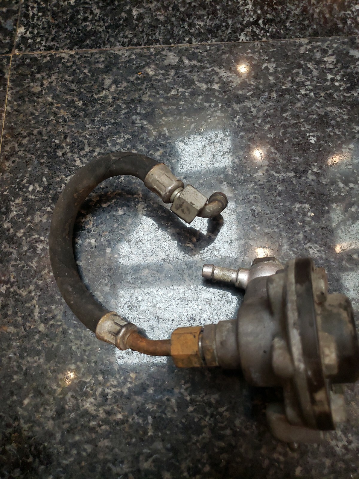 Mercedes Fuel Backflow Damper Regulator & Hose 1270780291 1270700268 ...