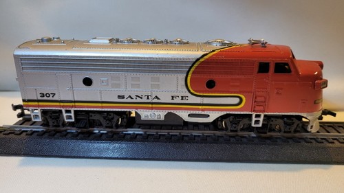 BACHMANN HO SCALE SANTA FE F9 DIESEL LOCOMOTIVE 307 | eBay