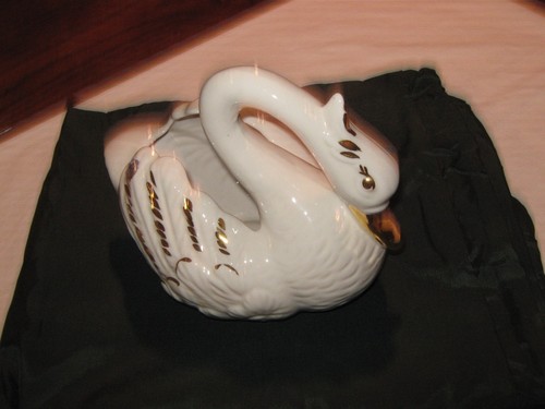 Swan, Ceramic With Gold Accents, Can Hold Candy, Poporee, etc | eBay