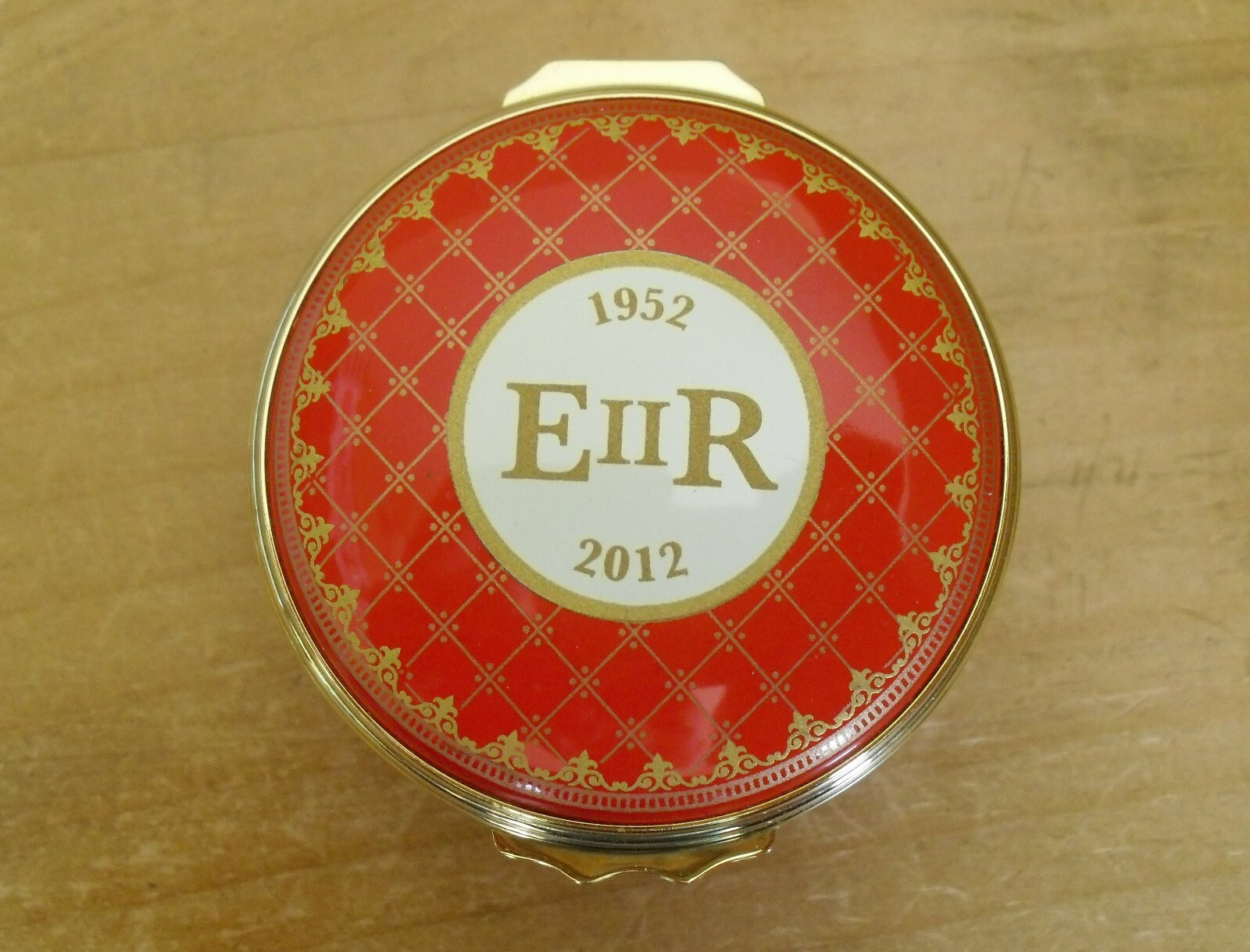 Halcyon Days Queen Elizabeth II Diamond Jubilee Royal Cypher Enamel Box ...