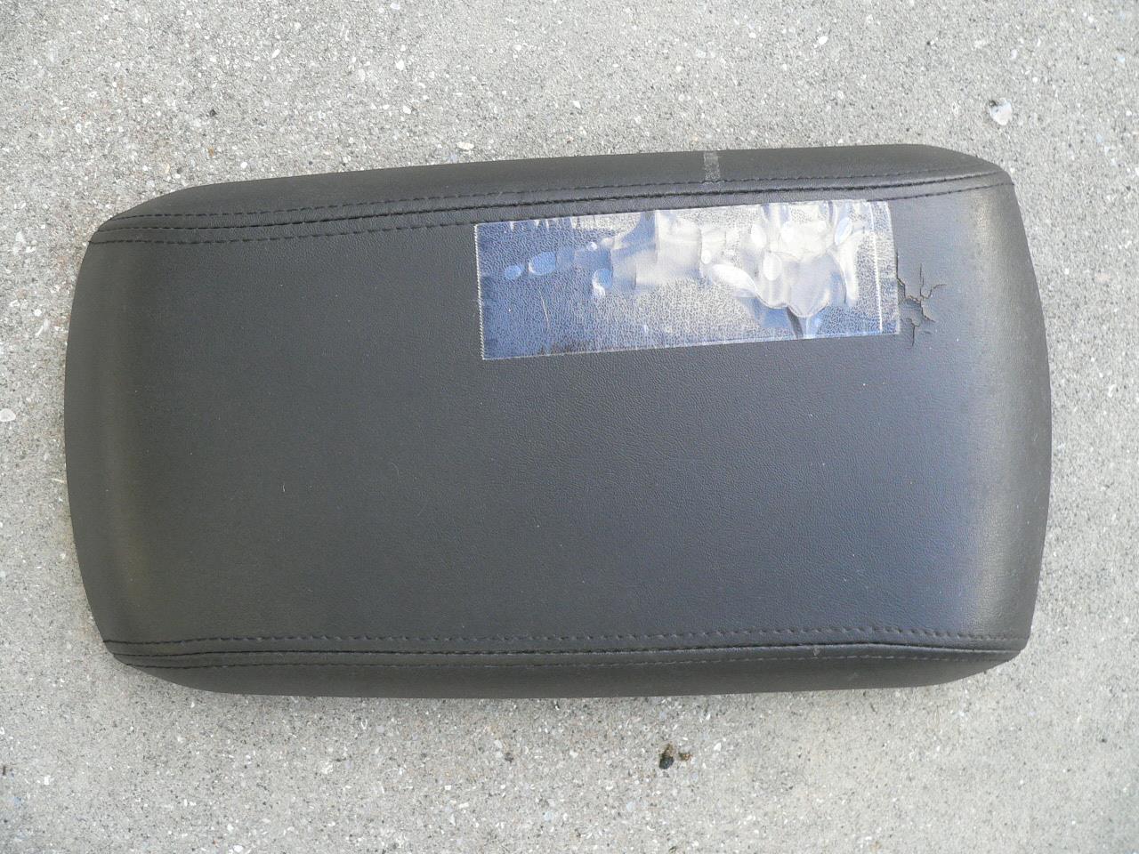 LINCOLN MKX 2008 BLACK CENTER CONSOLE LID/ARM REST (needs cover repair ...