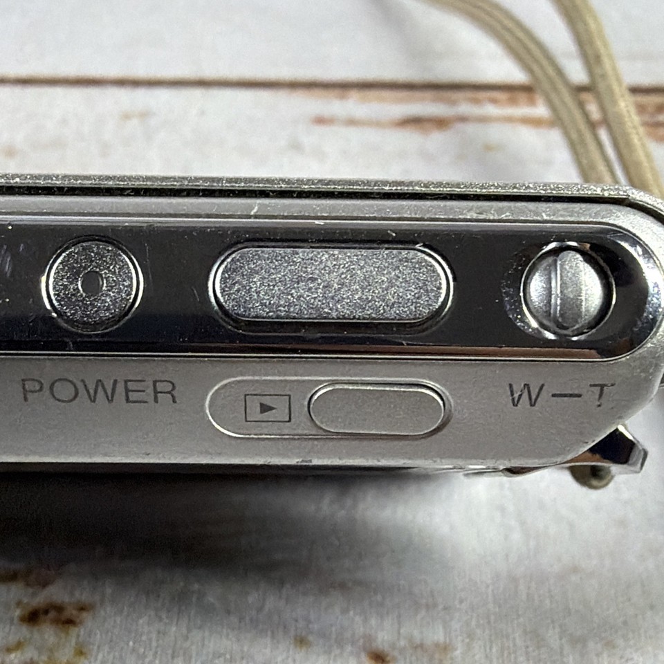 Sony Cyber-shot DSC‑T77 10.1MP Digital Camera 4x Optical Zoom Silver ...