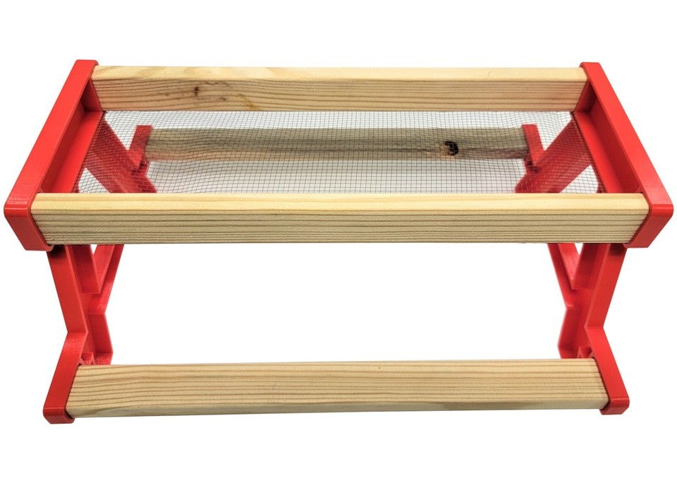 RITE FARM PRODUCTS 16 INCH LONG CHICKEN PICNIC TABLE RED POULTRY FEEDER ...