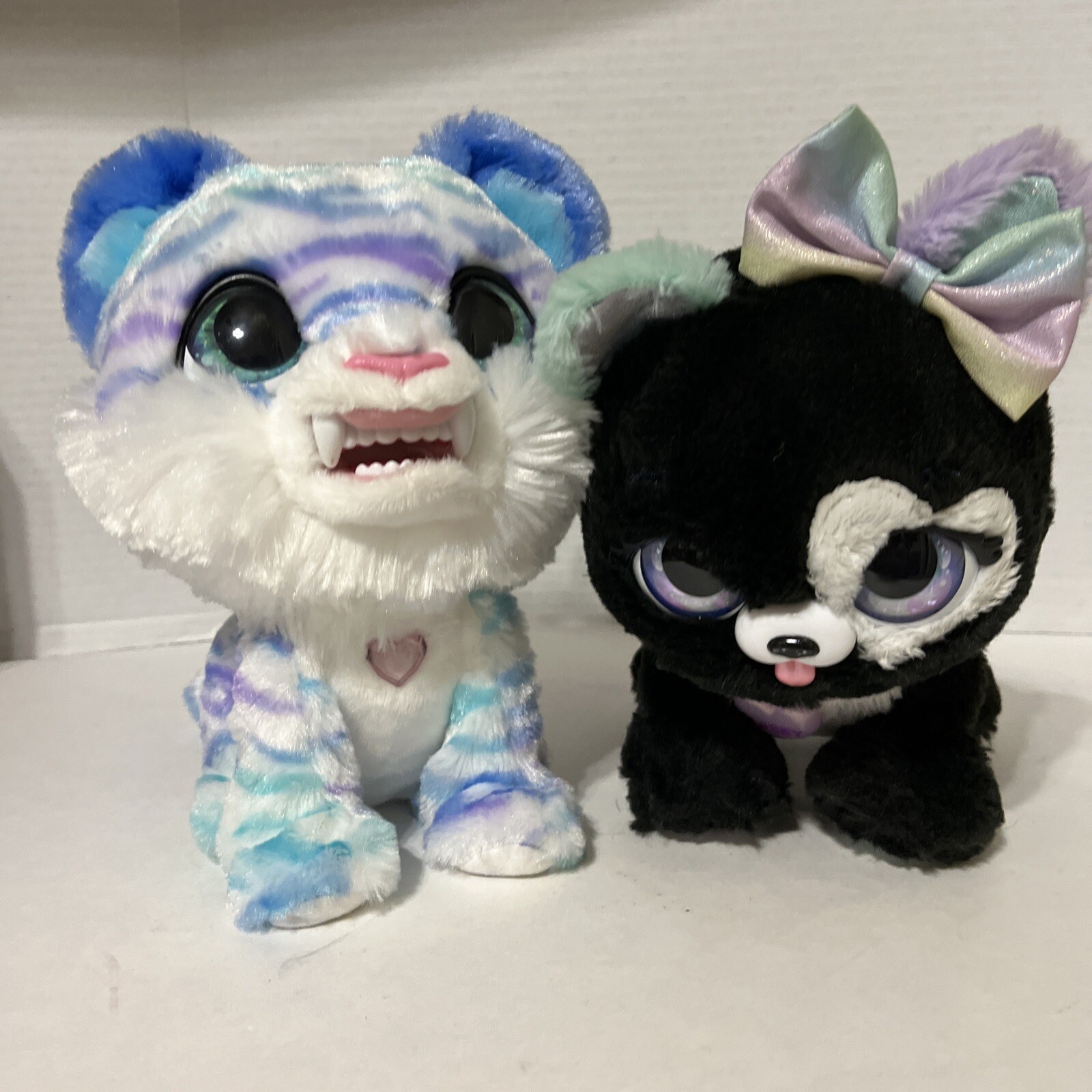 Lot Of 2 Present Pets/ Fur Real Puppy Interactive Casey Dog Plush Tiger ...