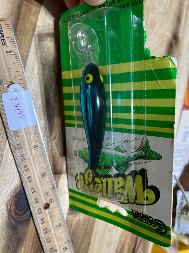Vintage Cotton Cordell Walleye fishing lure (23499) | eBay