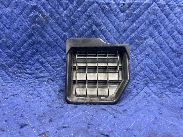 Volkswagen OEM Right Rear Quarter Air Duct Vent Valve Flab 1K0819466B ...