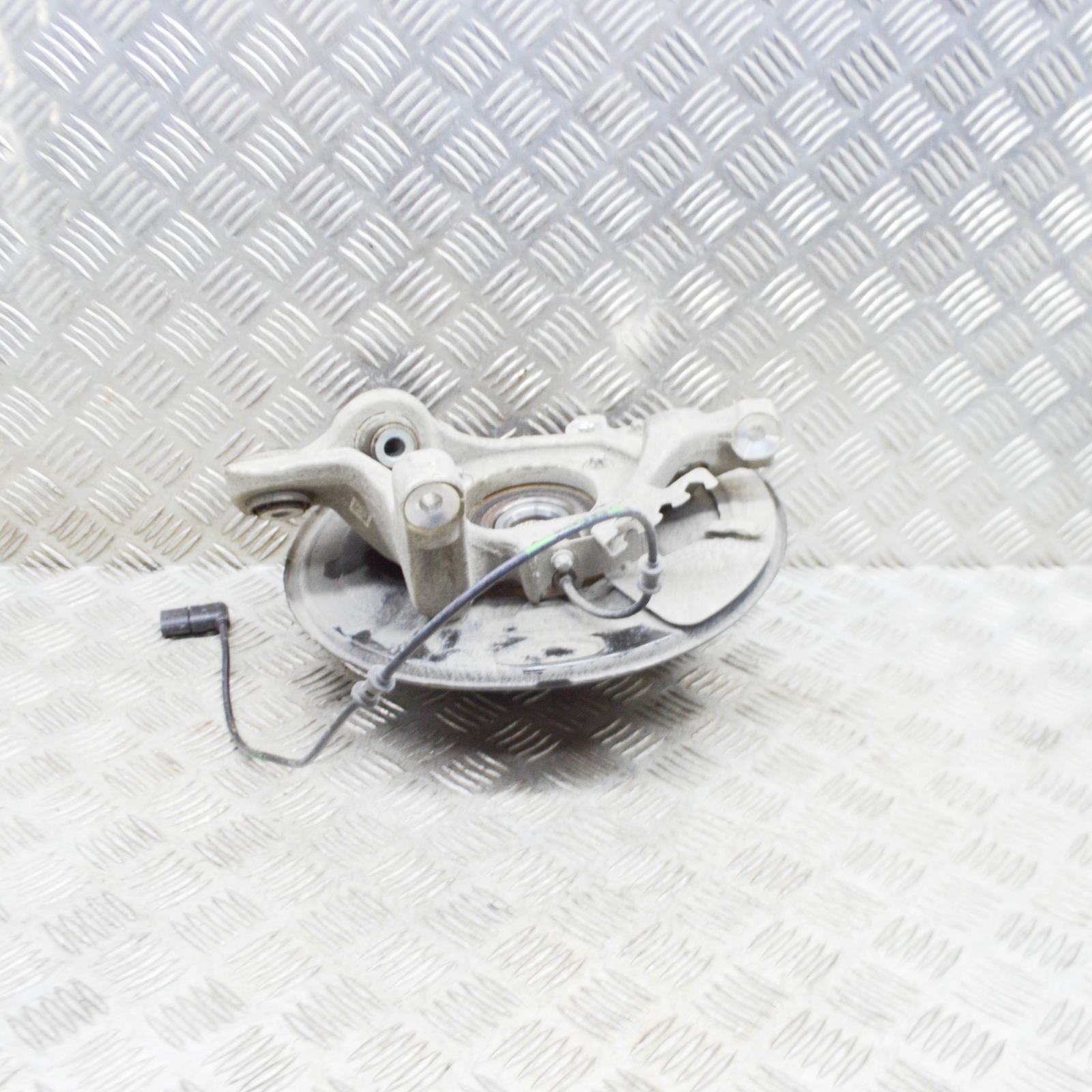 MERCEDES-BENZ EQC N293 400 Rear Left Wheel Hub Spindle A2133503105 ...