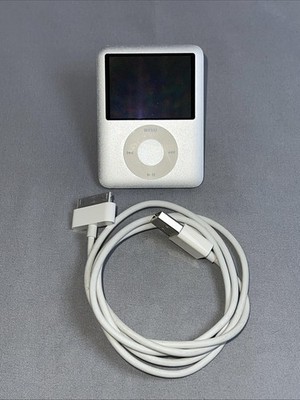 Apple iPod Nano 3rd Generation A1236 4GB Silver AS IS READ DESCRIPTION ...