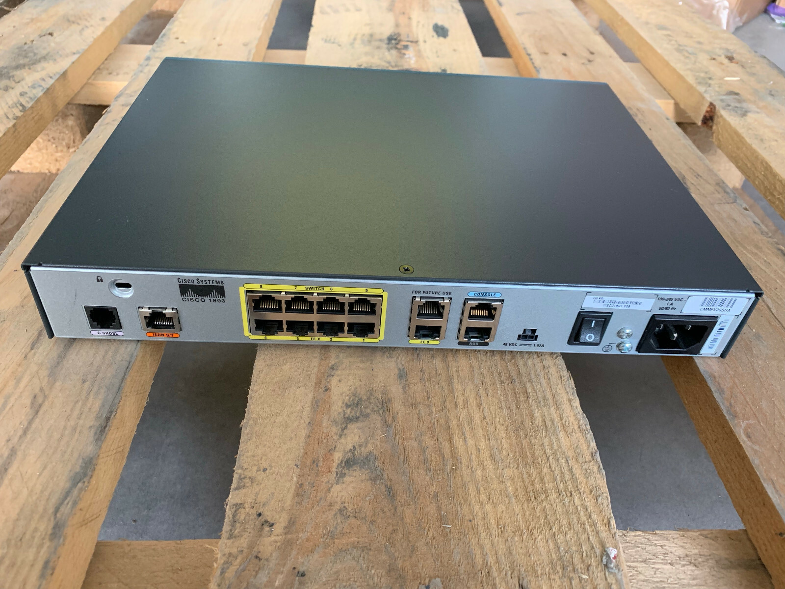 Cisco 1803 V02 CISCO1803/K9 9-Port 10/100 Wired Router NO RACK EARS ...