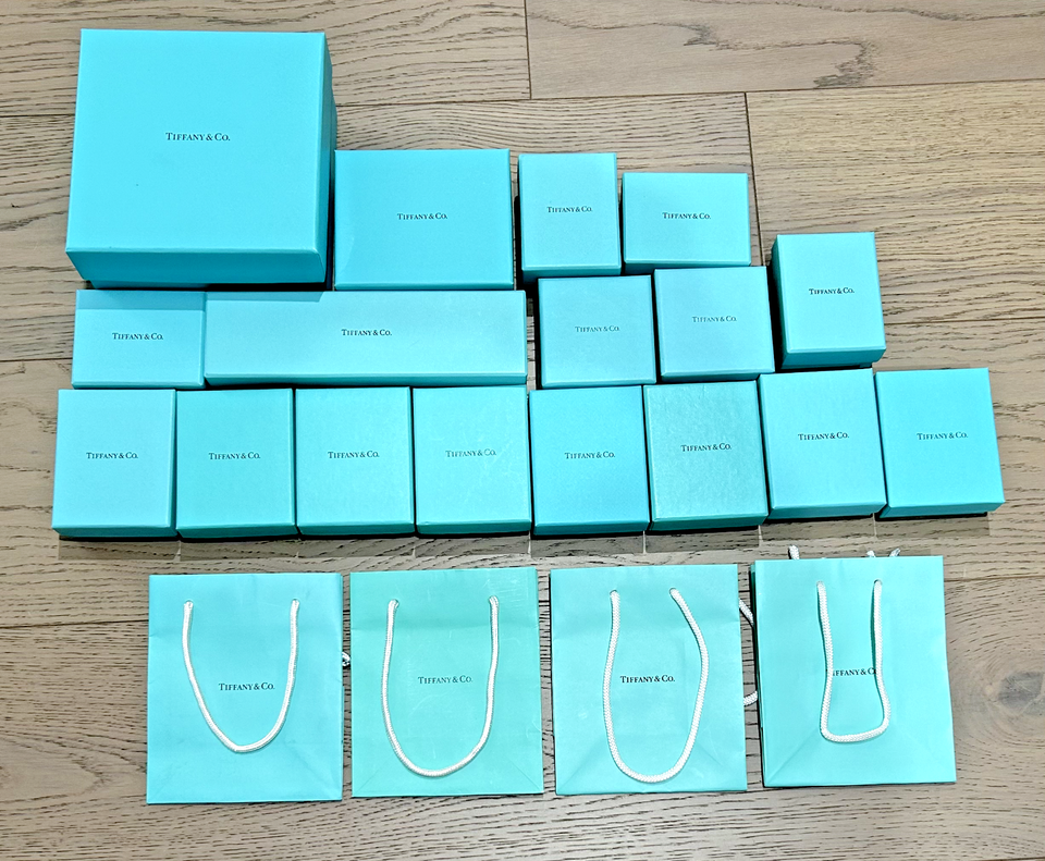 Tiffany & Co. blue boxes + bags - a collection in excellent condition ...