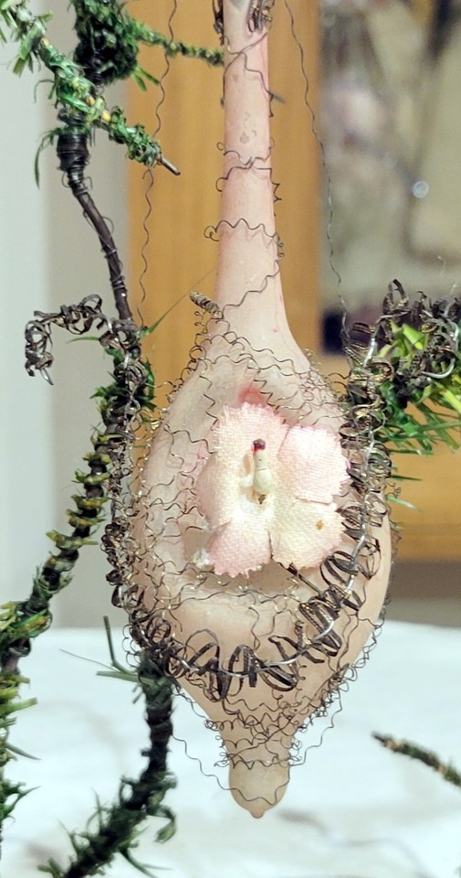 Wire-wrapped Pink Mandolin, withPink Flower. Early 1880s German Glass ...
