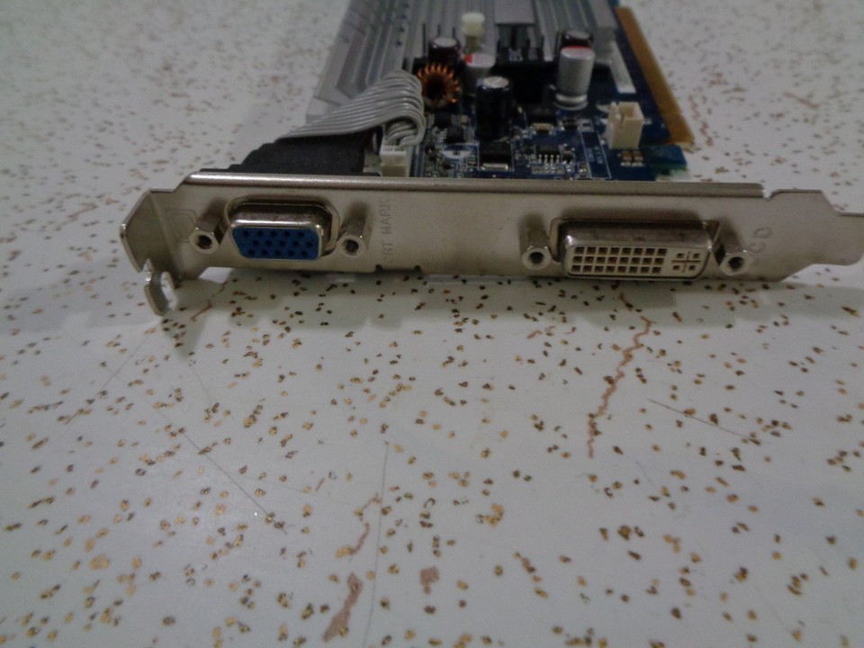 ASUS NVIDIA GeForce 8400 GS (EN8400GS SILENT/P/512M/A) 512MB DDR2 SDRAM ...