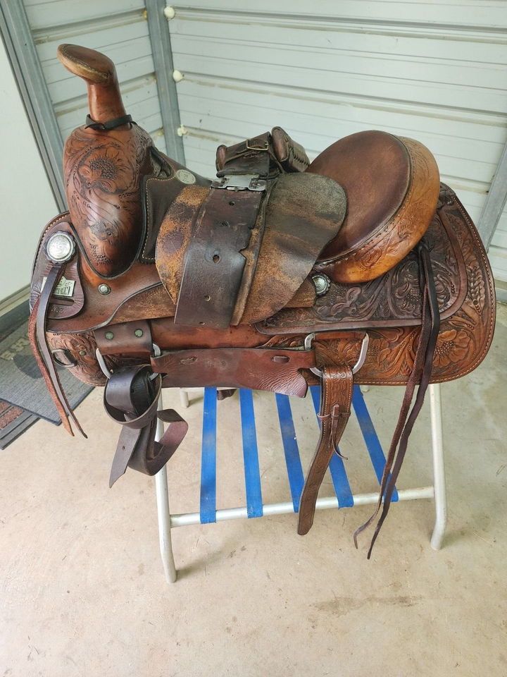 Used Older 15" Big Horn King Series Brown color Roping Saddle #1563 w ...