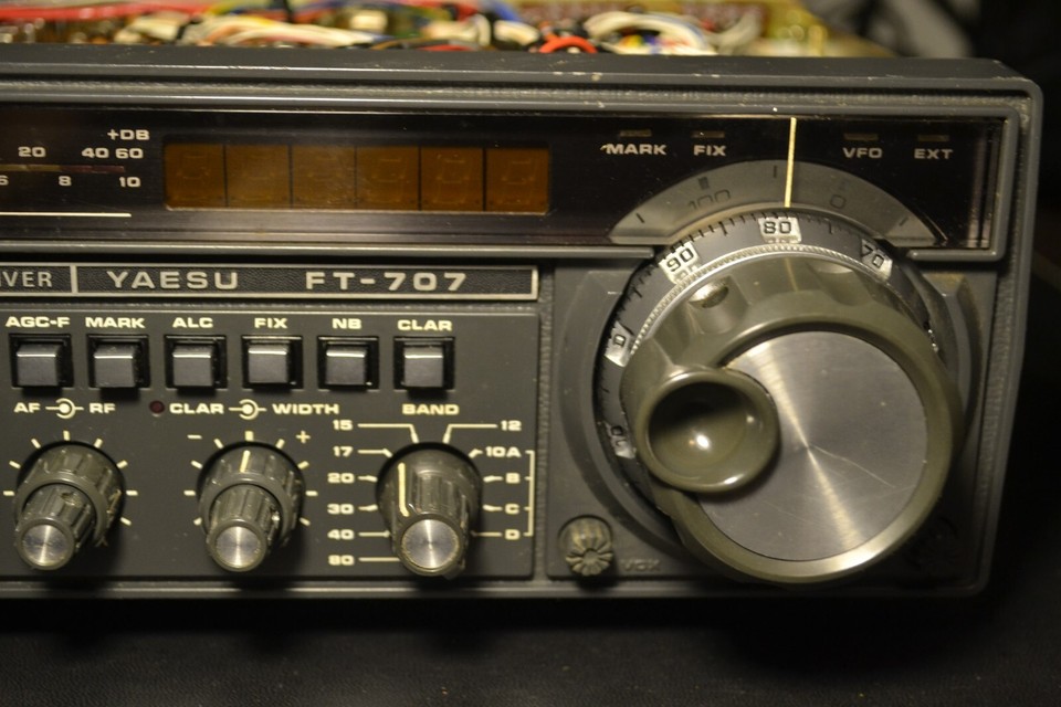 Yaesu FT-707 HF Transceiver | Ham Radio Transceiver