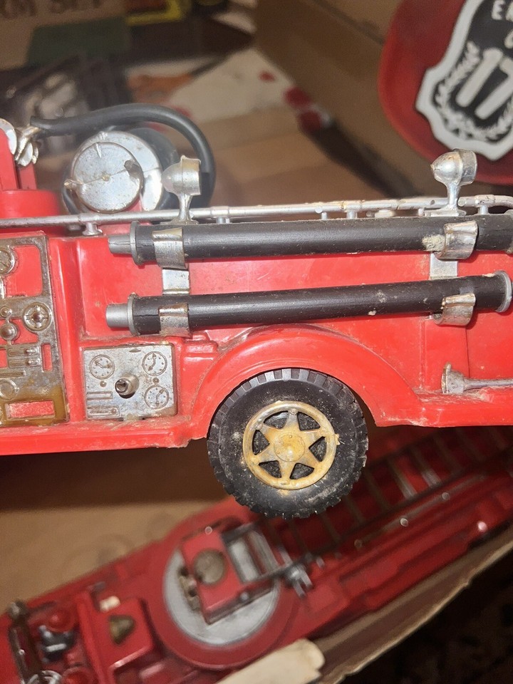Vintage c1960's “The Chief" Fire engine set nearly complete in Orig box ...