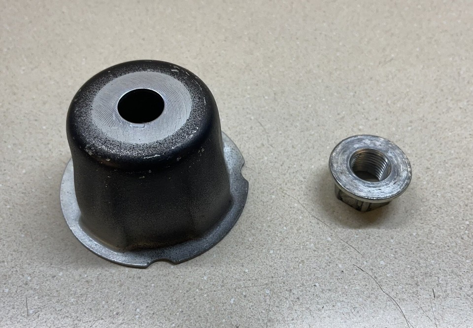 Briggs & Stratton Nut / Cup - Flywheel 591988 591302 | eBay