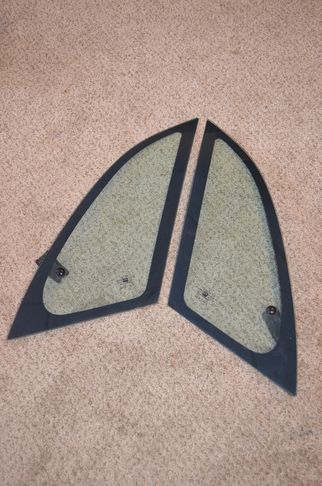 91 92 93 94 95 96 BUICK ROADMASTER WAGON REAR WING WINDOWS GLASS VENT ...