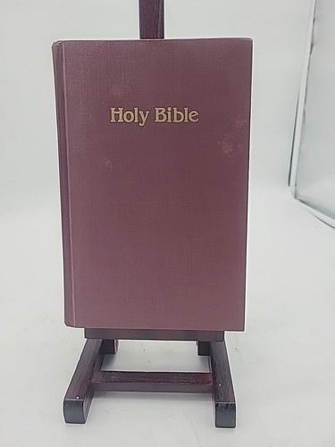 Holy Bible New King James Version Pew Library Edition Nelson 427BG | eBay