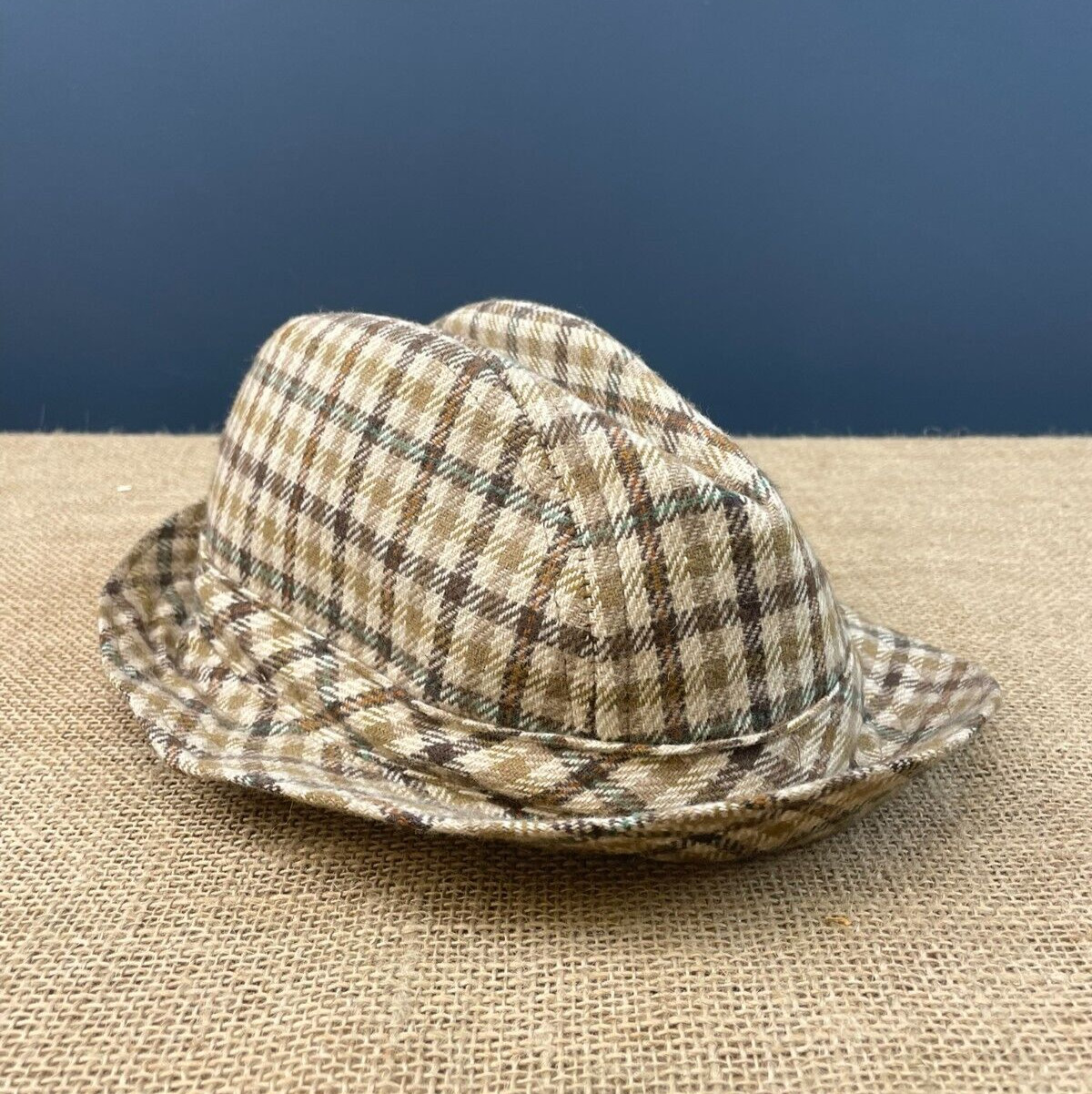 VINTAGE GENTS 1970s C&E HATS AND CAPS OF STOCKPORT CH… - Gem