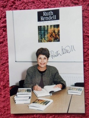 RUTH RENDELL ' AUTHOR ' AUTOGRAPHED PHOTO | eBay UK
