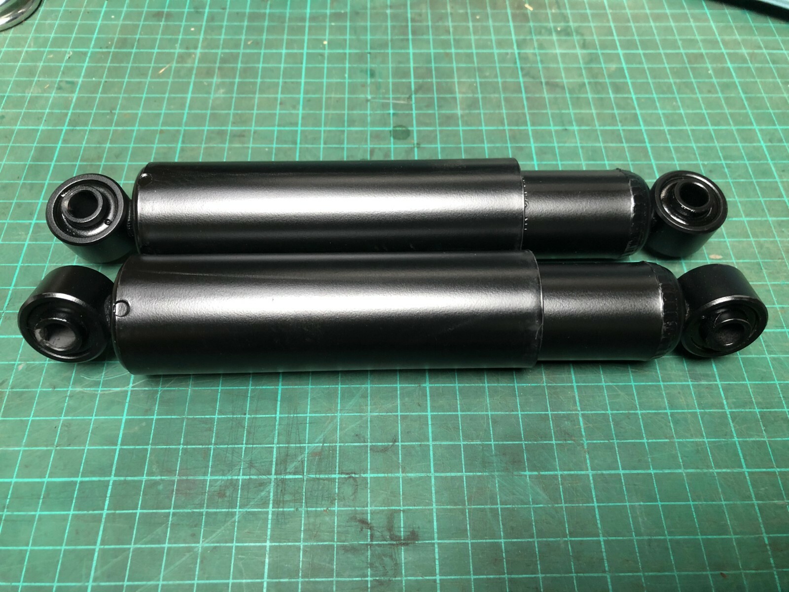 30760 Reliant Rialto Robin Kitten Fox Rear Shock Absorbers Pair for ...