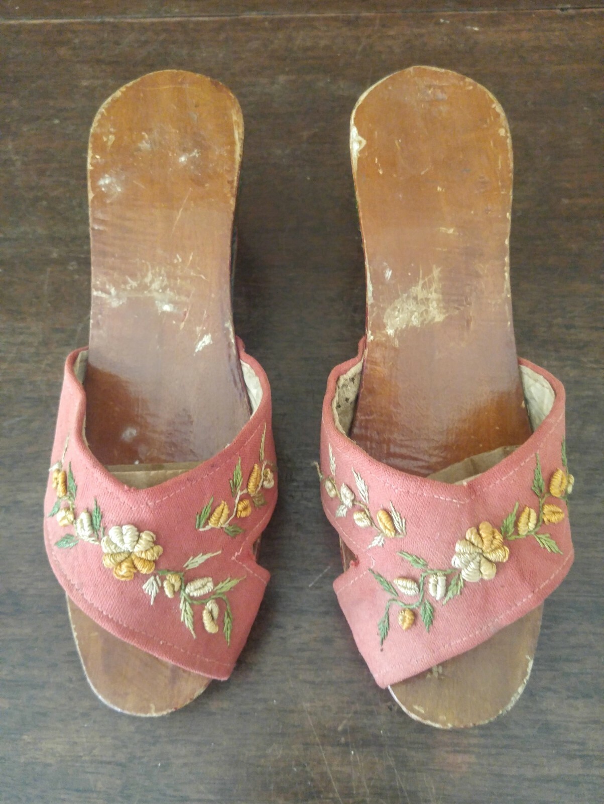 Vintage 1940s Asian Carved Tiki Hut Palm Trees Open Toe Wood Clog Bakya ...