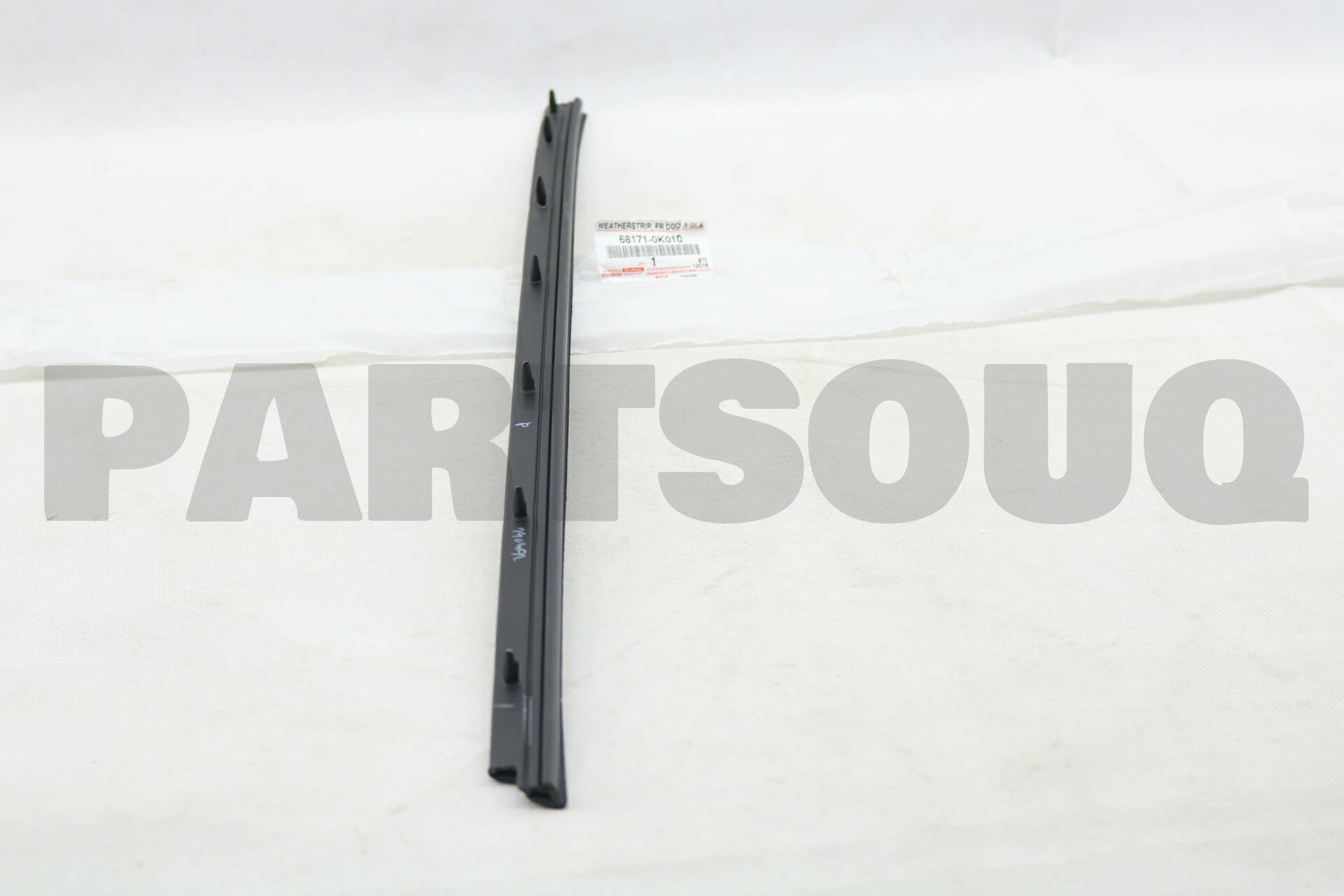 681710K010 Genuino Toyota WEATHERSTRIP, VIDRIO PUERTA DELANTERA, RH ...