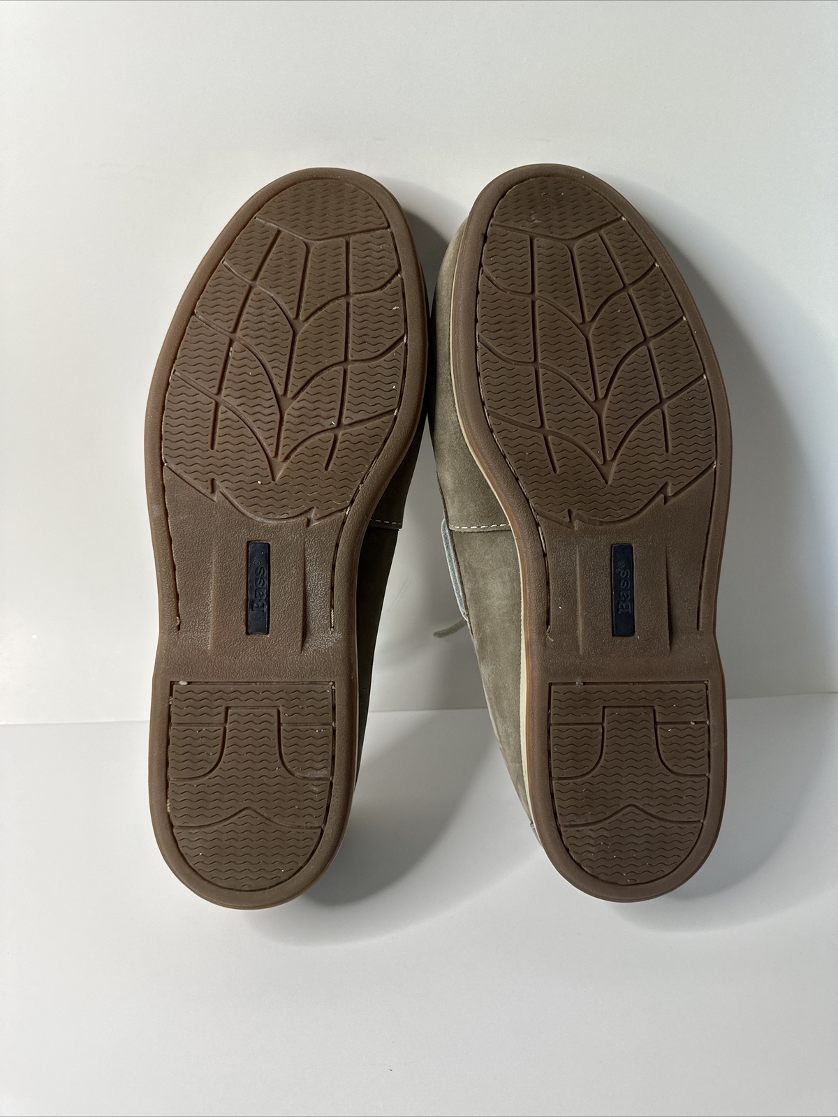 Men's Bass Beige Seafarer Boat Shoe. Men's 10.5M. Cla… - Gem