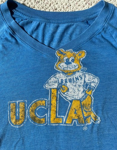 Vintage UCLA BRUINS Light Blue T-Shirt Bear Logo NCAA women's L | eBay