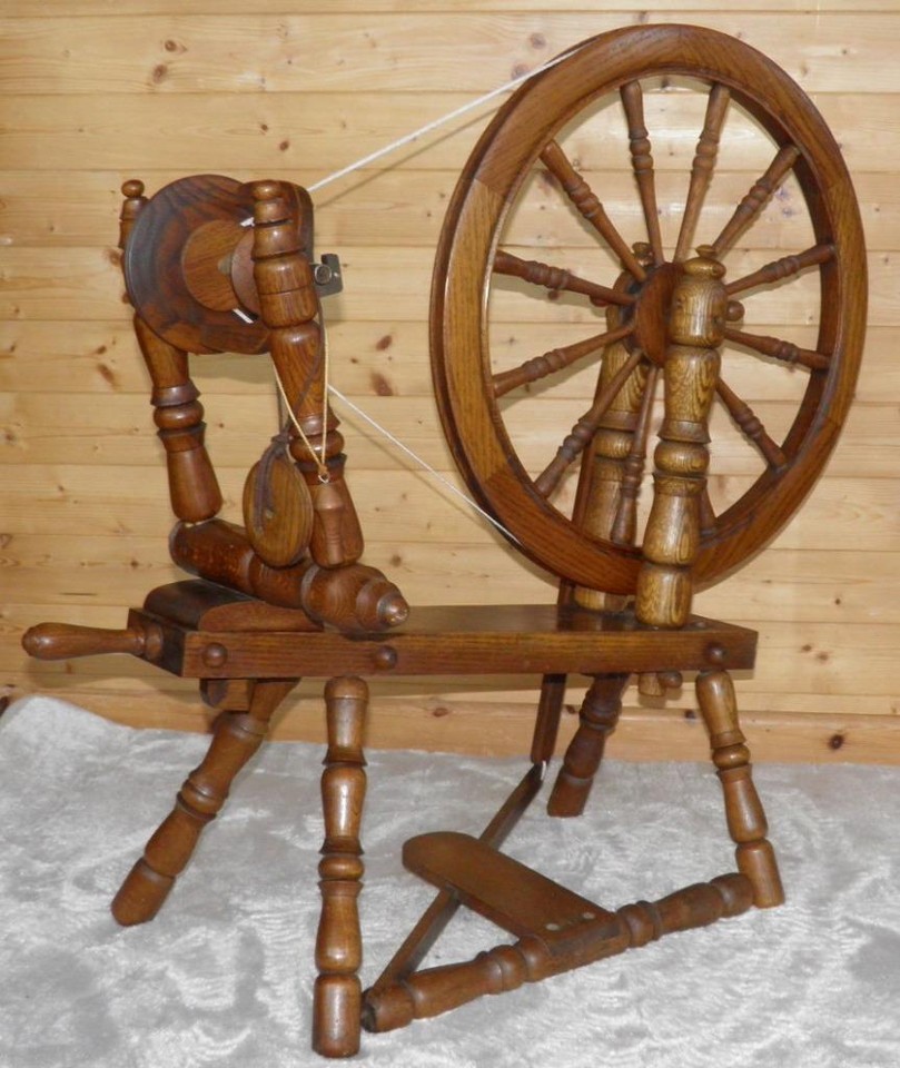 Vintage 1988 Hand Made Welsh Large Single Treadle Oak Saxony Spinning ...