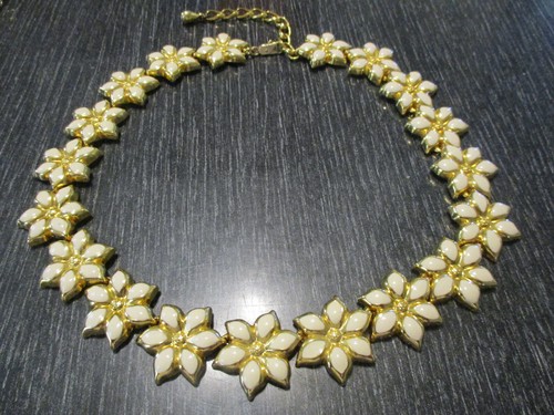 Vintage Retro Flower Power Cream Enamel Gold Tone Link 18.5" Long ...