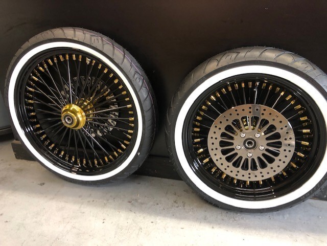 FLSTN BLACK/GOLD WHEELS MAMMOTH 52 SPOKE WHEELS 21x3.5/18x3.5 HD ...