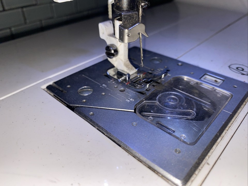 Husqvarna VIKING H CLASS sewing machine 600E | eBay